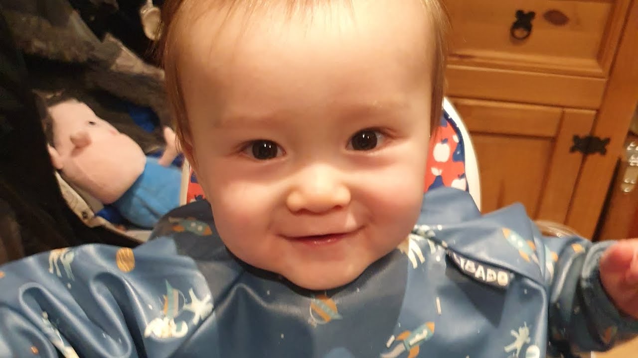 Baby Taiyo is Eating His Favourite Big Raspberries. - YouTube