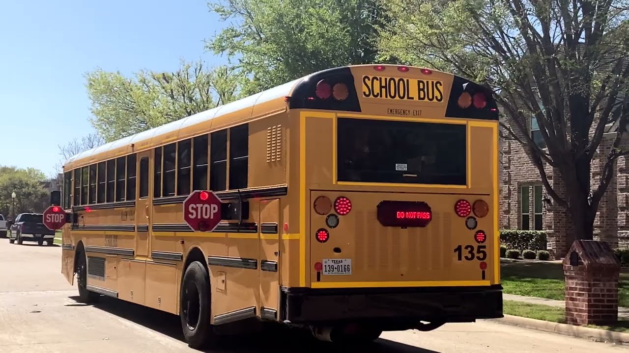 School Bus IC RE 135 in the afternoon - YouTube