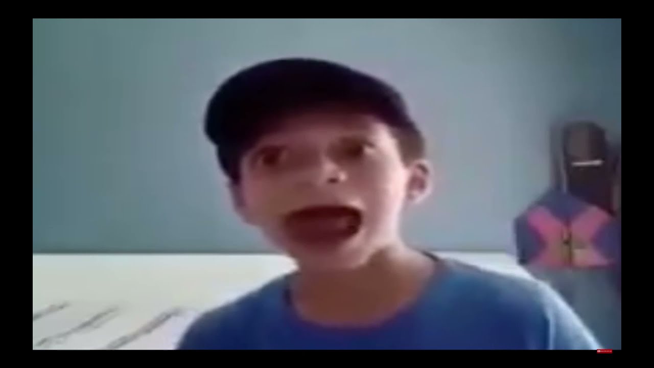Menino troll face! - YouTube