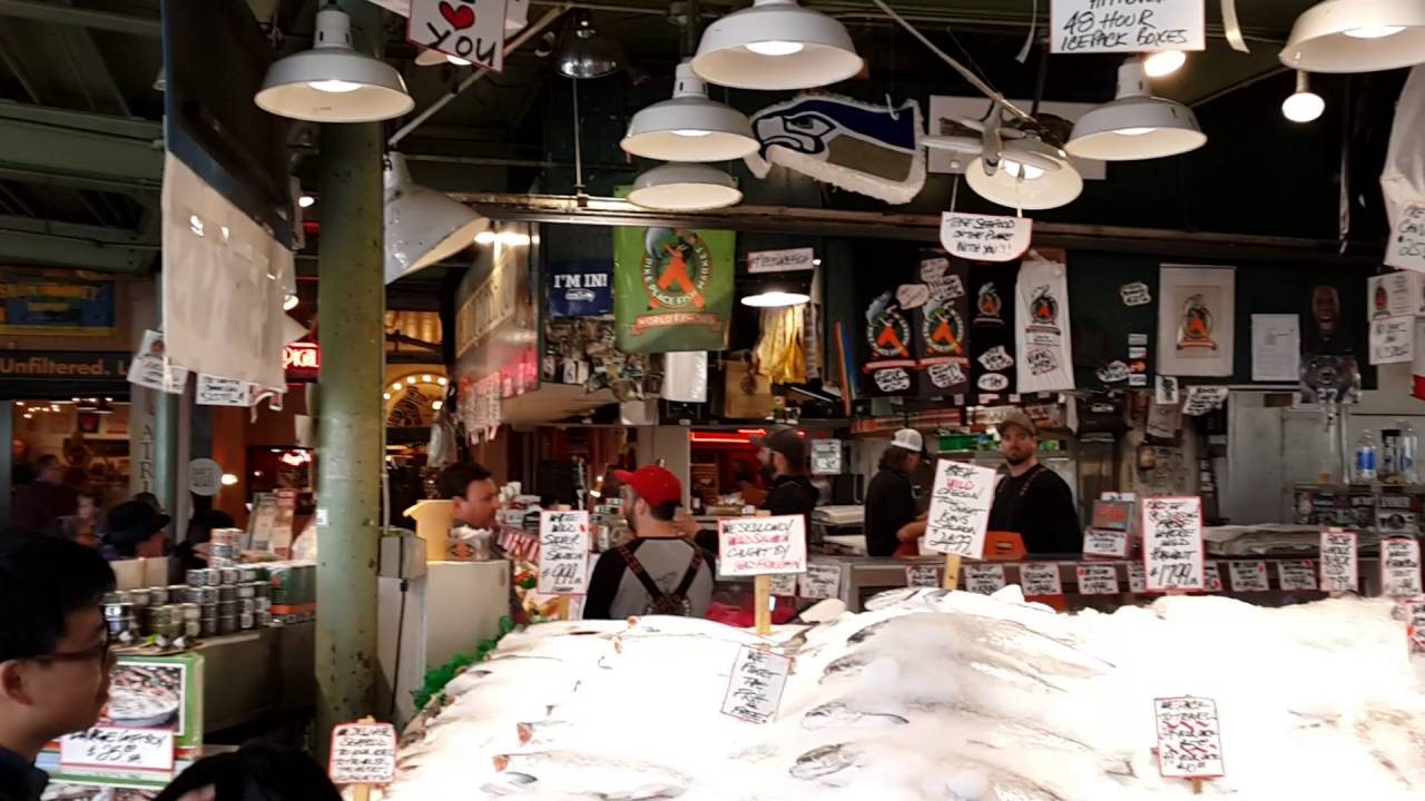 The Fish Toss in Pike Place Market in Seattle - YouTube