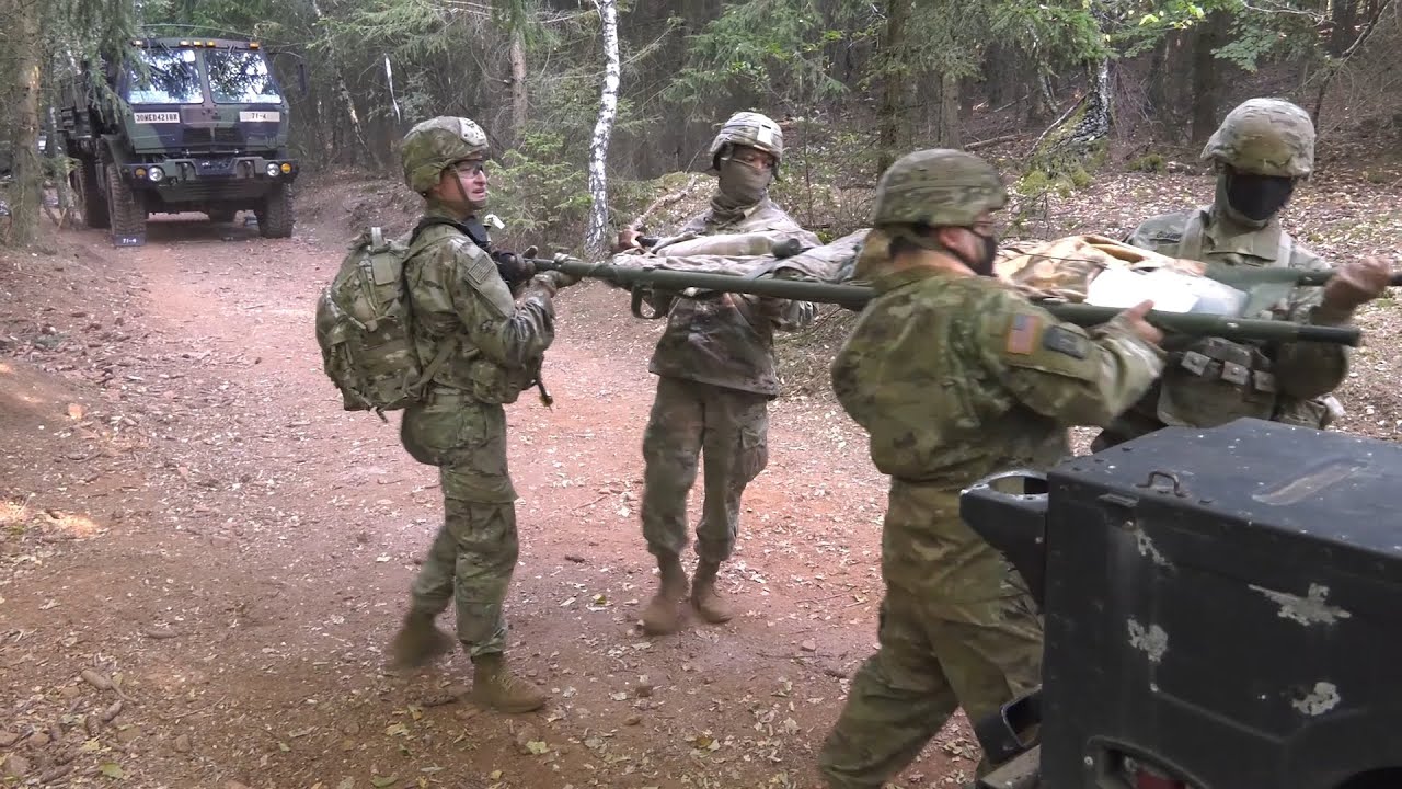 Soldiers Conduct 2020 EFMB Combat Lane - YouTube