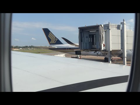 Singapore Airlines SQ 12 Singapore to Tokyo (Narita) Boeing 777-300ER 4K iPhone 15 Pro Max