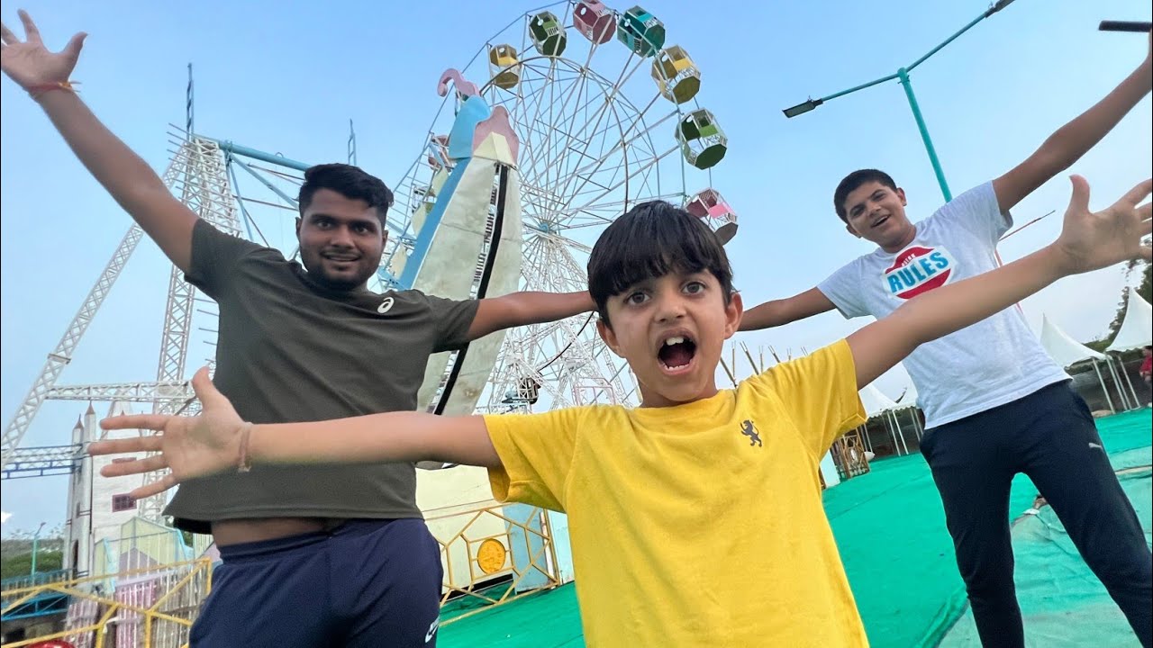 Itna bada Jhoola 😱 | Gurgaon Summer Carnival 2022 | Yaatri - YouTube
