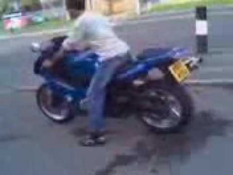 wheel spinning motorcycle - YouTube
