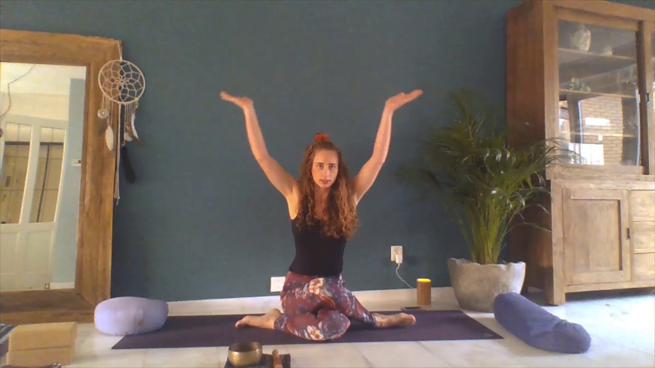 YOGA LES 1 YIN YANG KELLY - YouTube