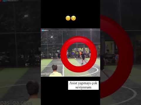 BURAK MEMİŞ RAKİPLERİYLE ALAY EDERCESİNE FUTBOL OYNUYOR !!