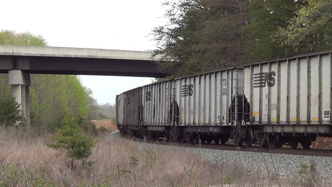 CP 9142, CREX 1338, and NS 6648 leading 3 trains 4/19/14 - YouTube