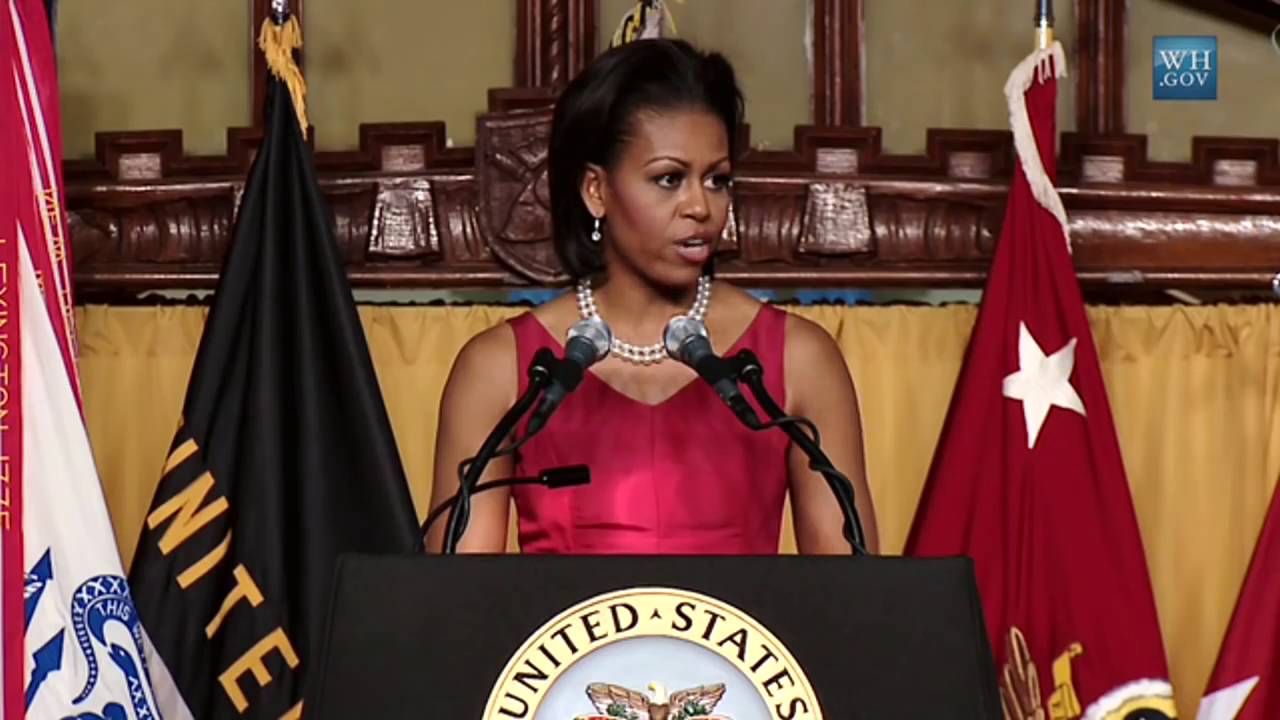 Barack and Michelle Obama Singing It's All Good by Ne Yo and Cher ...