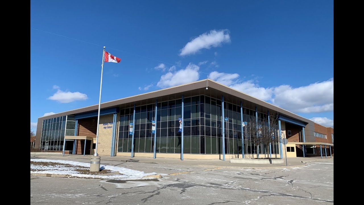 Garth Webb SS, Abbey Park HS - Oakville 的公立高中，安省最好的高中群 (1) - YouTube
