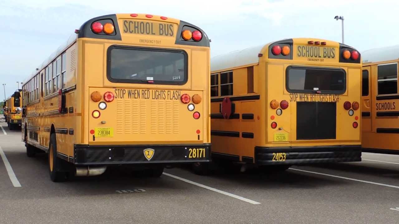 2008 IC RE Pull Out/Back Up/Whip In - YouTube