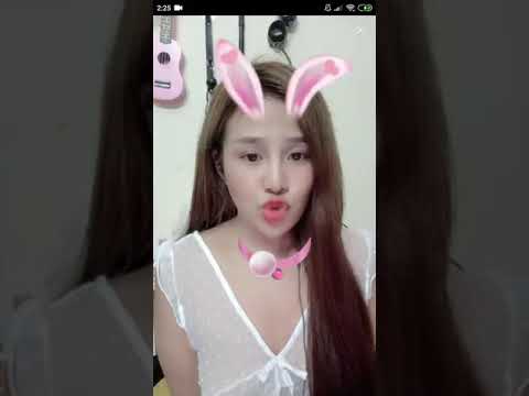 Awawaw keliatan jelas bngt kakakny..colmek