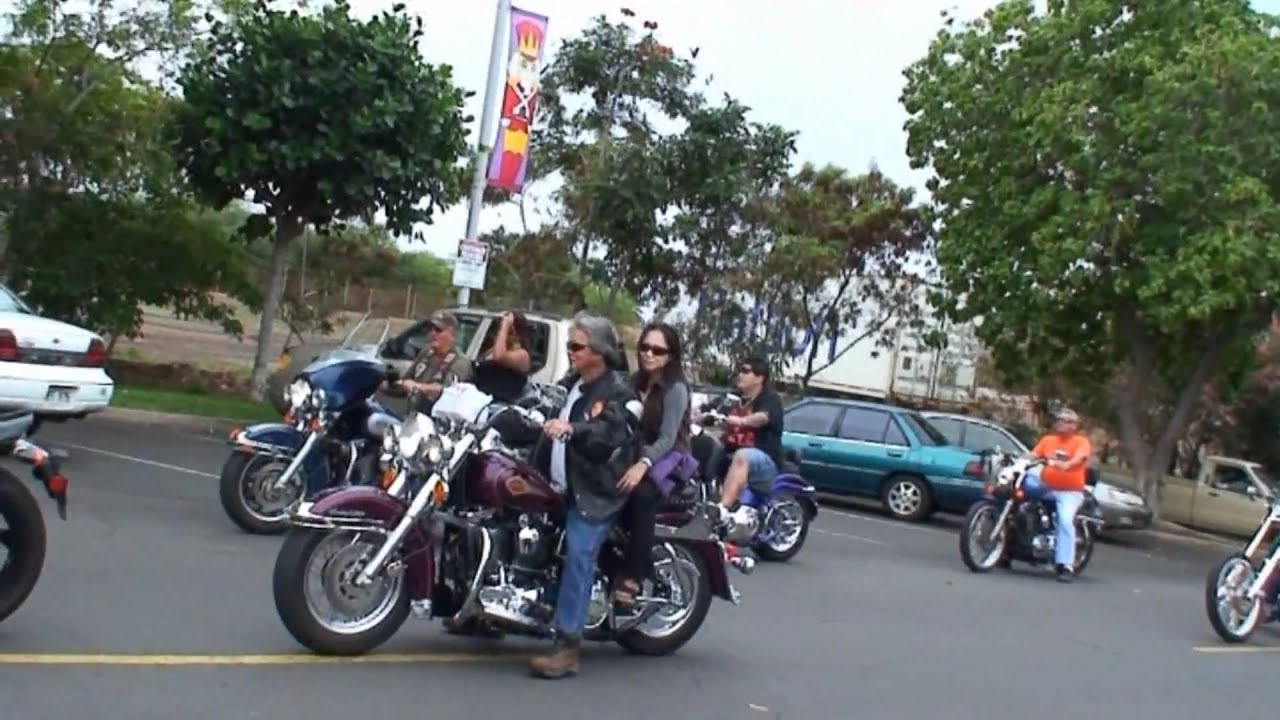 Maui Toys for Tots Run 2010 Royal Hawaiian MCC - YouTube