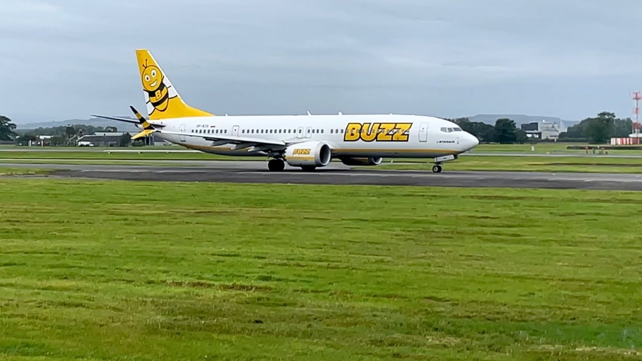 03/09/24 Flight FR7672 737 Max 8-200 Buzz Airlines Closeup Taxiing ...