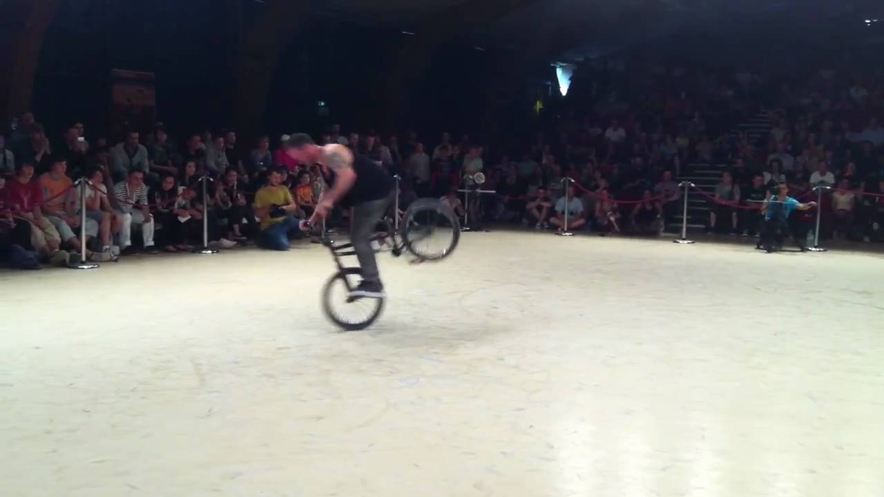 Ninja Spin 2011 Final Battle by Global-Flat - YouTube