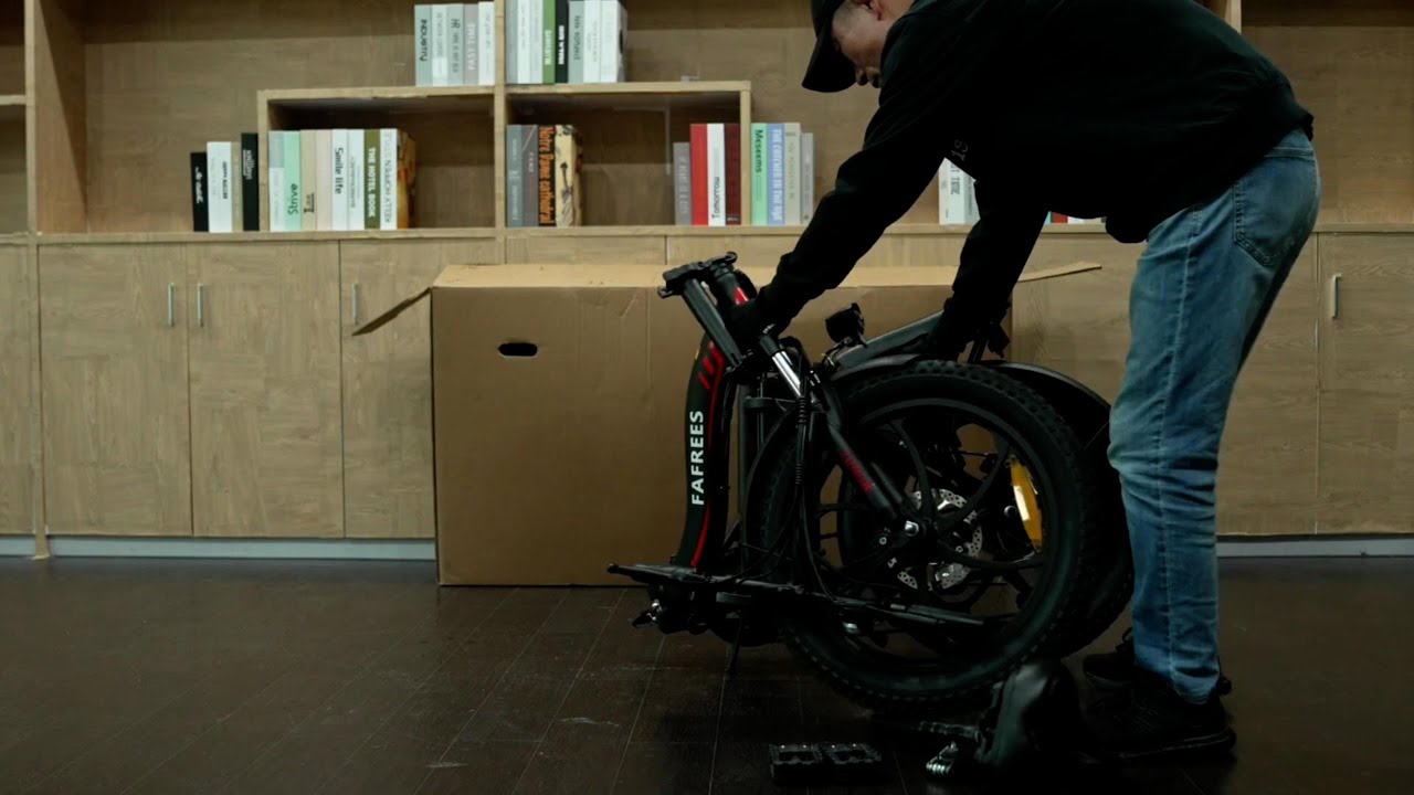 FAFREES F20 ASSEMBLY MONTAGE - YouTube