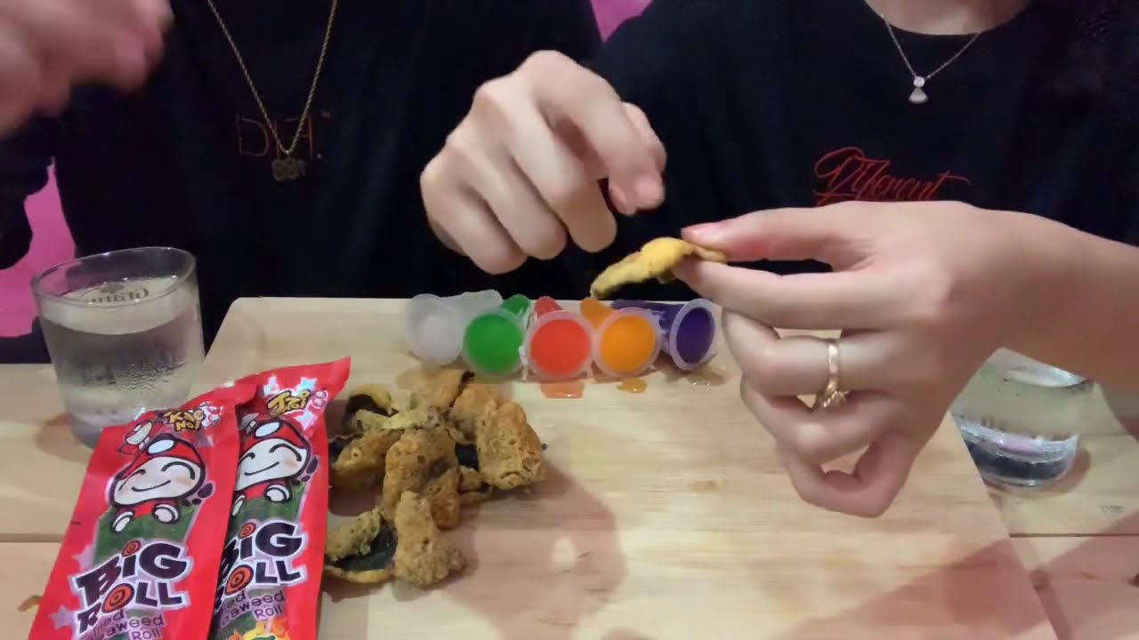 ASMR Danny & Ashley eating | SNACKS - YouTube