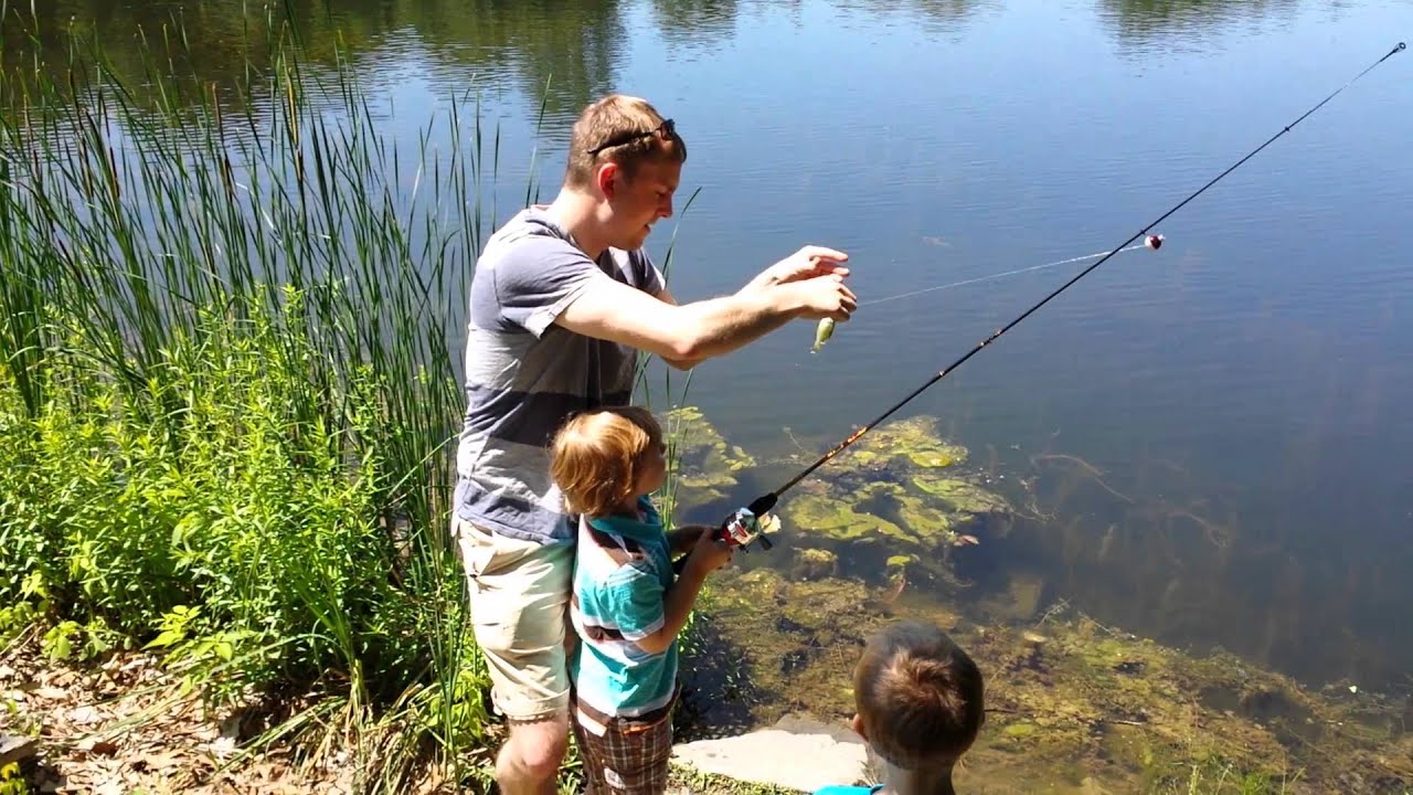 Benjamin catches a fish - YouTube