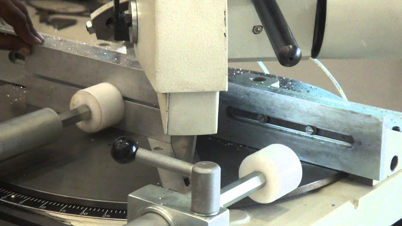 Harve Aluminium Cutting machine VTH-14 with angular cutting up to 45 ...