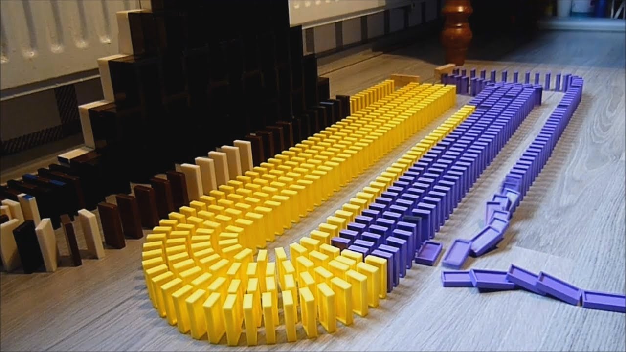 Domino rally 15 - YouTube