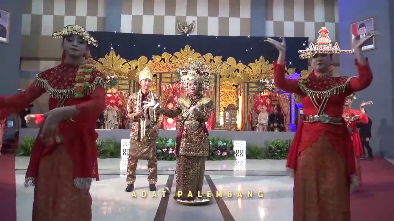 PENGANTIN MASUK ADAT PALEMBANG "TARIAN GENDING SRIWIJAYA & PAGAR ...