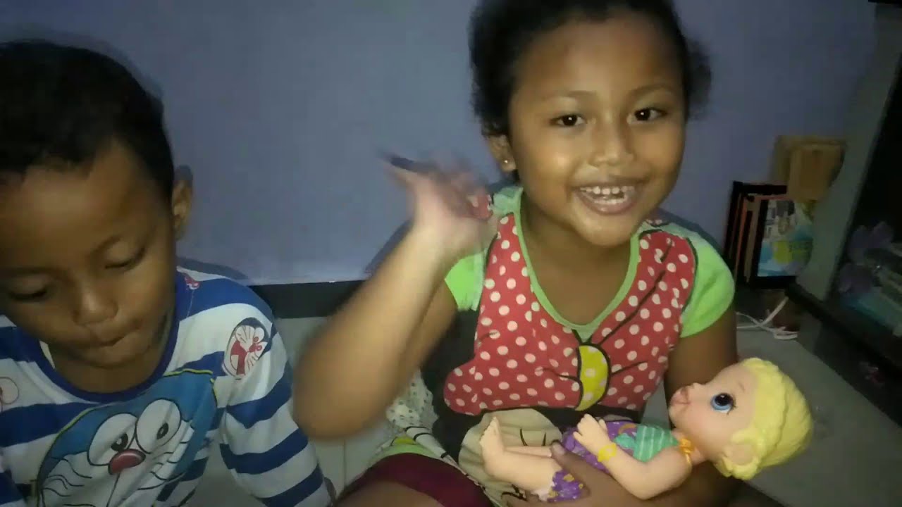 Boneka Bisa Makan & Berak Baby Alive Super Snacks | LILY BEBE GLOUTON ...
