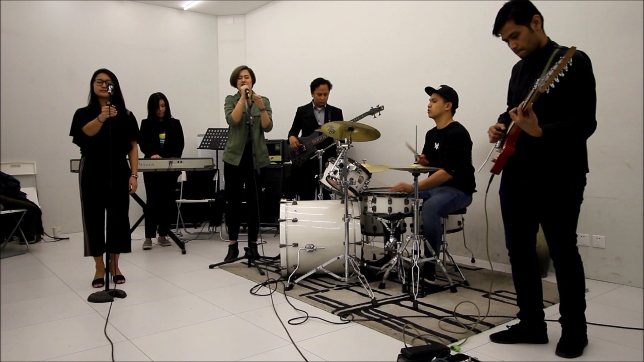 Hai Band - We cant stop and Price tag Cover - YouTube