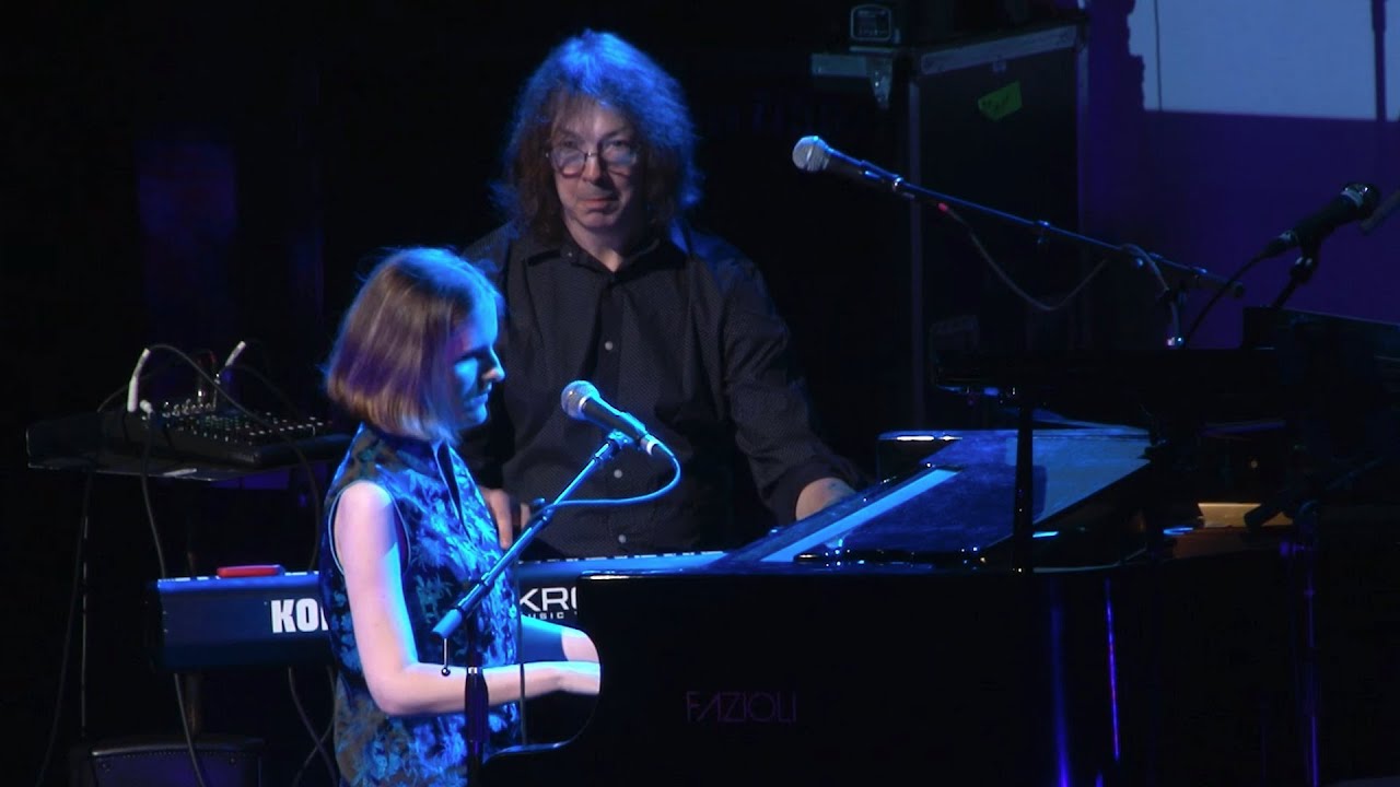 Rachel Flowers and Chris Clark - Live Improv at ProgStock 2019 - YouTube