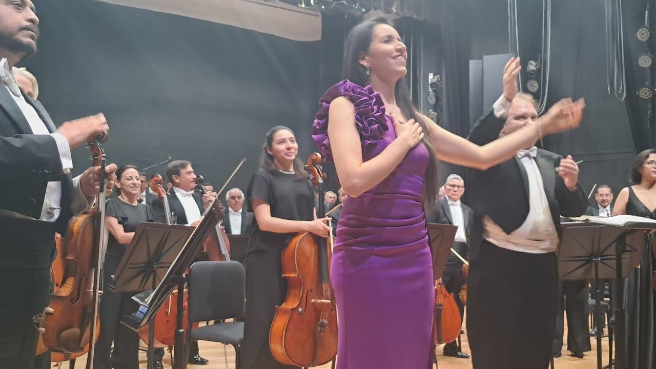 Deleita tus oídos con la Soprano en Vivo música Clásica con orquesta ...