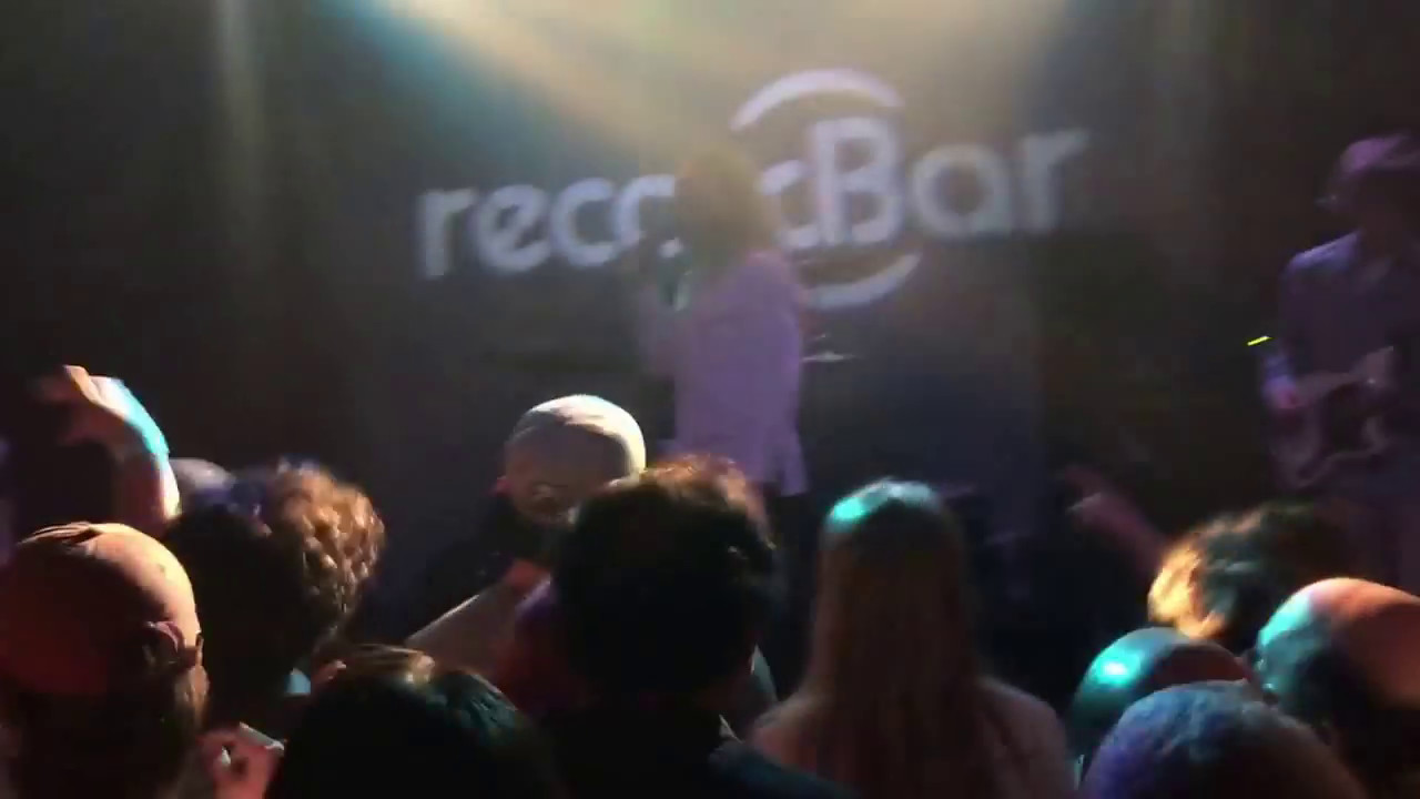 The Orwells - They Put A Body In The Bayou (Live) @ The Record Bar ...