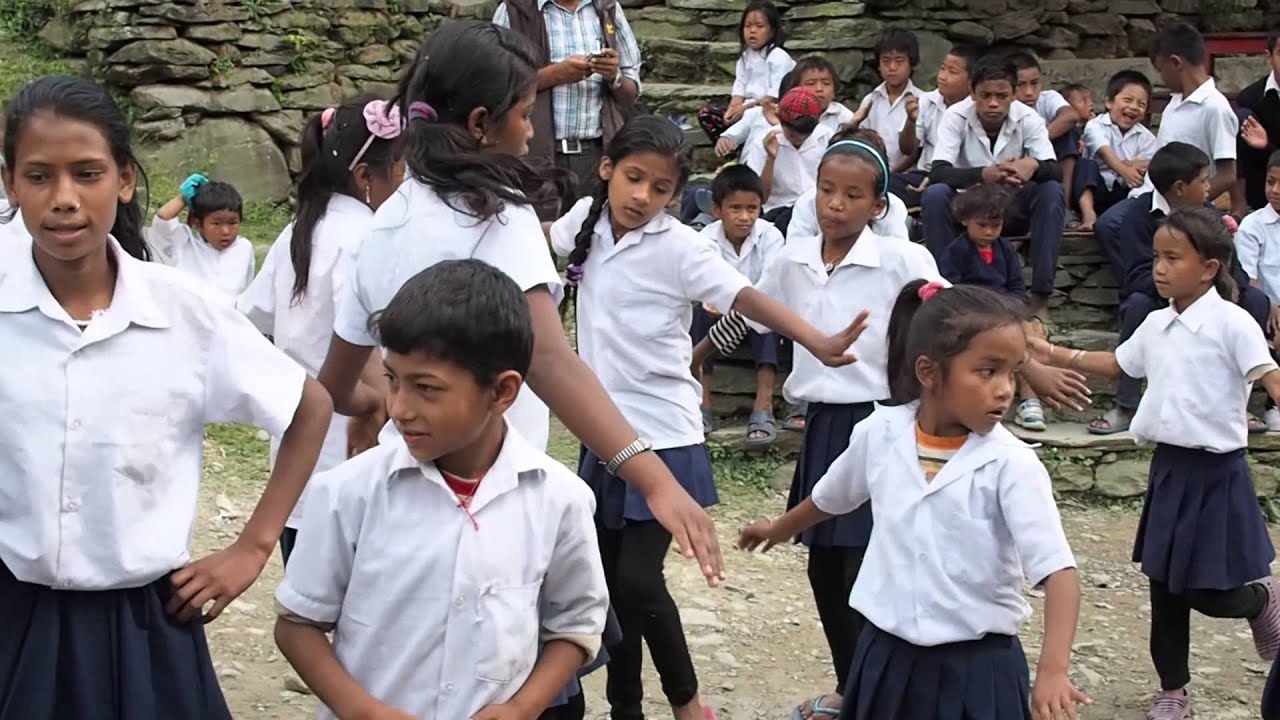 ABC trek, school kids dancing for fundraising - YouTube
