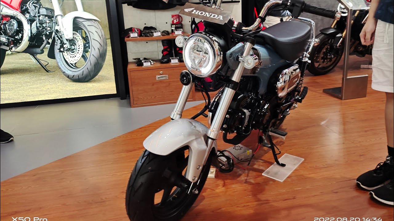 Honda ST 125 - YouTube