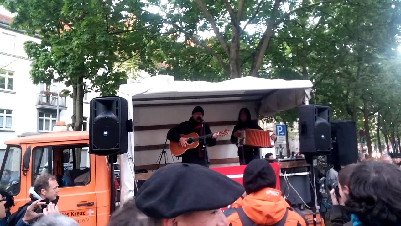 Die Moritat von Mackie Messer - YouTube