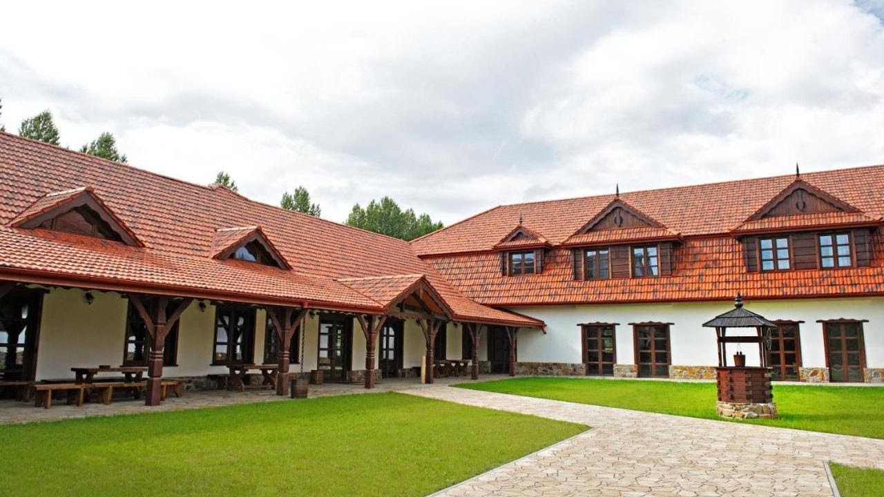 Hotel Chutor Kozacki, Łukowe, Poland - YouTube