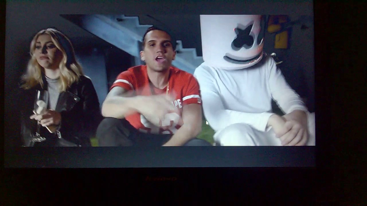 Marshmello-Keep it mello ft. OmarlinX (Official Music Video) - YouTube