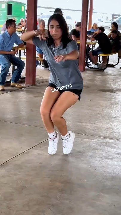 LA FLAKA WEPA #kingsdelwepa #baile - YouTube