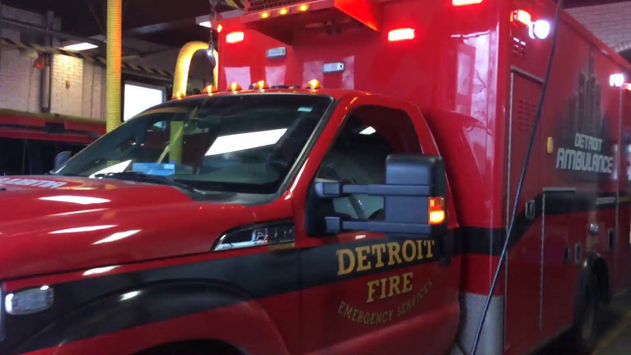 Detroit Fire Department Medic 18 Responding To An Child With Breathing ...