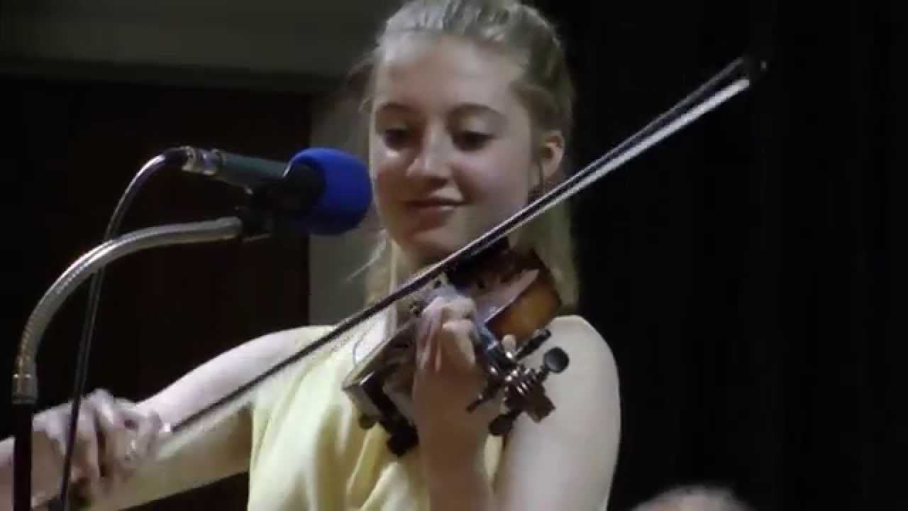 Bowing the Strings - Susanna Heystek at Yodelfest - YouTube