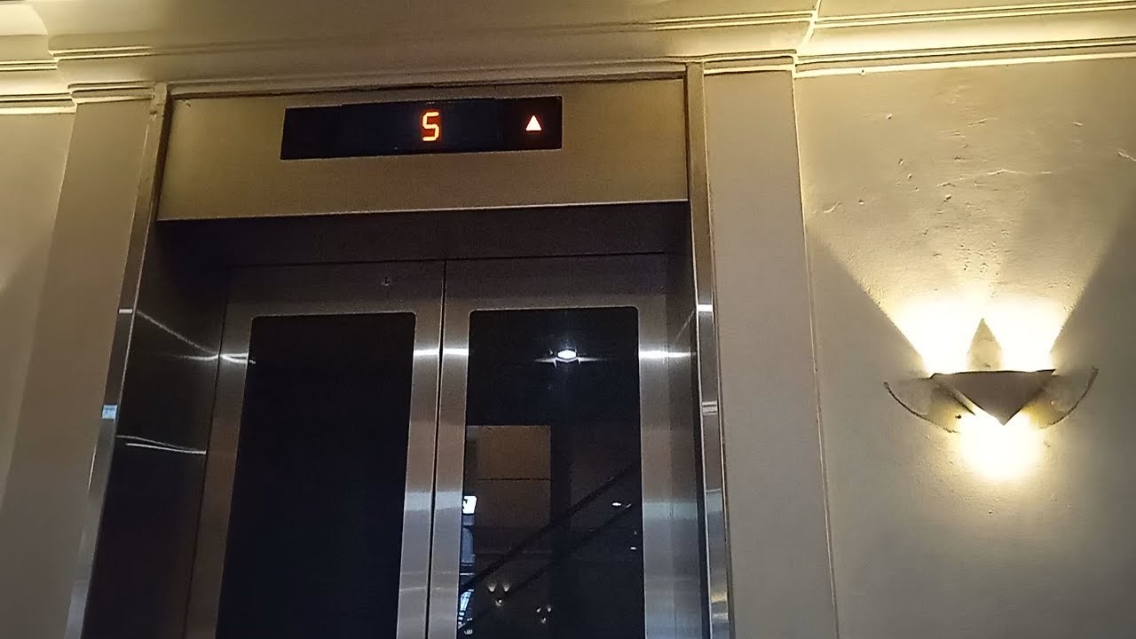 Sigma Di1 Traction Glass Elevator at Amos Cozy Hotel & Convention Hall ...