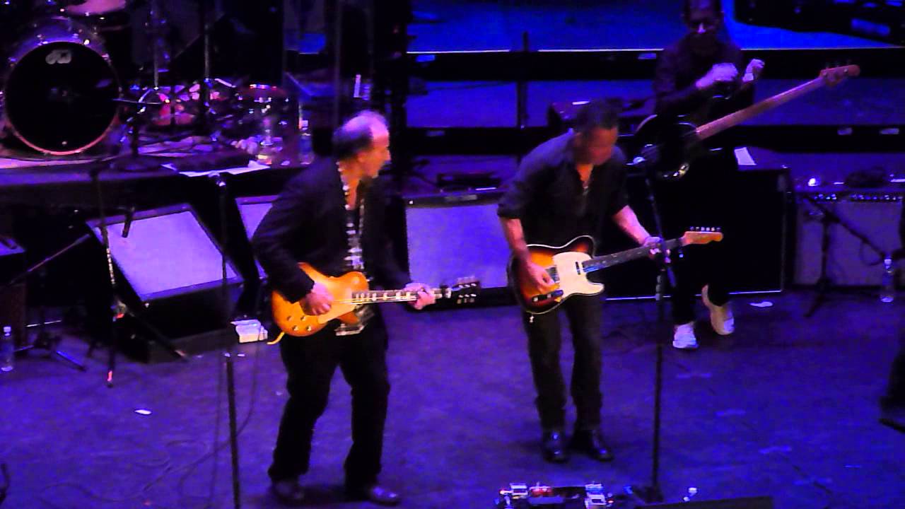 BRUCE SPRINGSTEEN (LIVE) FRANKIE FELL IN LOVE LIGHT OF DAY 15 PARAMOUNT ...