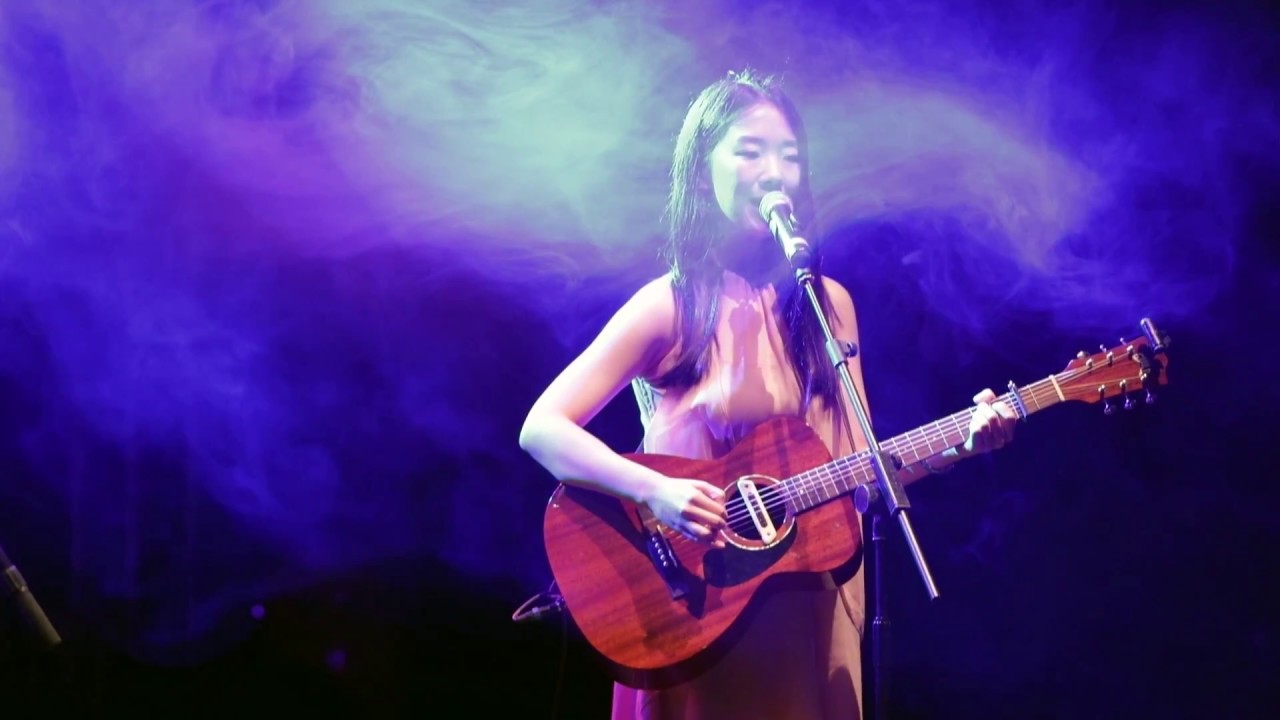 Kim Sawol X Kim Haewon - MMVV(MERCAT DE MÚSICA VIVA DE VIC) Tour Video ...