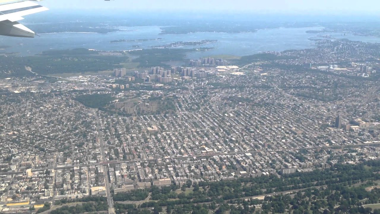 JetBlue A320, Landing LGA runway 22, Manhattan Approach - YouTube
