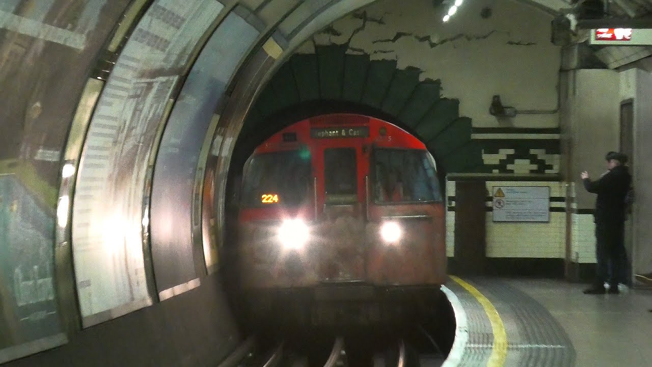 Bakerloo line 1972 stock arrives at Marylebone 31/01/2026 - YouTube