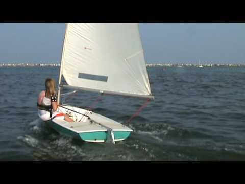 Splash dinghy reaching - YouTube