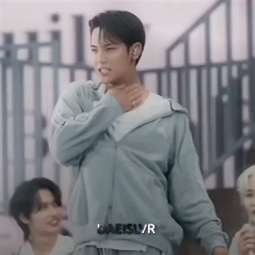 Mingyu joins the sticky challenge #mingyu #edit #kpop #seventeen # ...