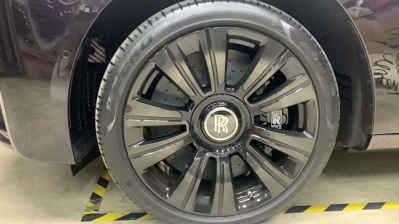 Rolls-Royce Ghost RR21 carbon-ceramic brakes - YouTube