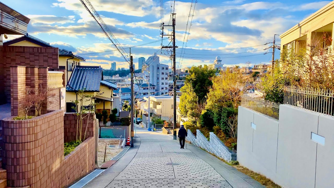 【4K】Modern Japanese Neighborhood / Beautiful Sunset Walking Tour ...