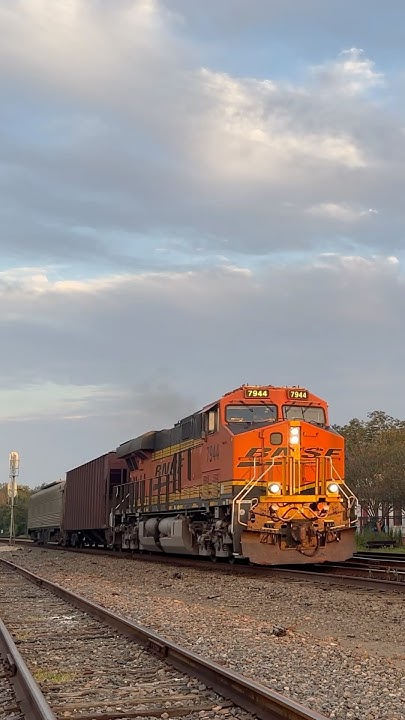 BNSF geo train again! - YouTube