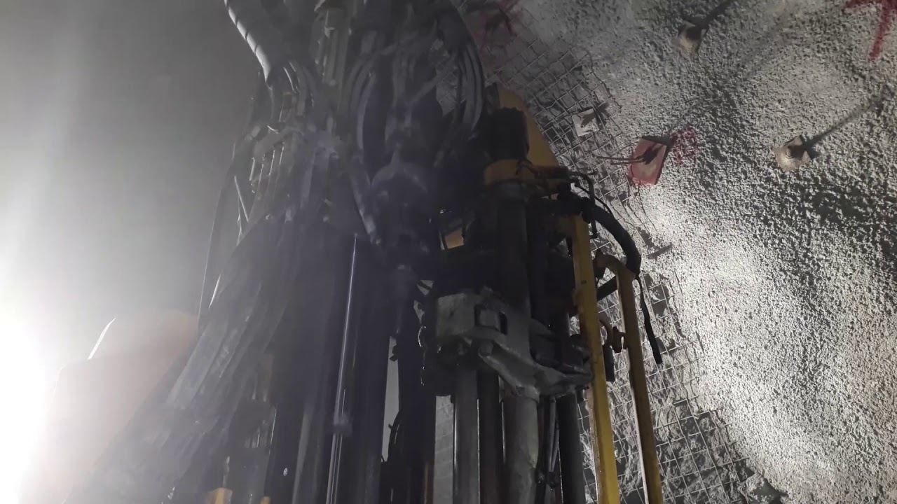 Perforación Epiroc Simba m4 - YouTube