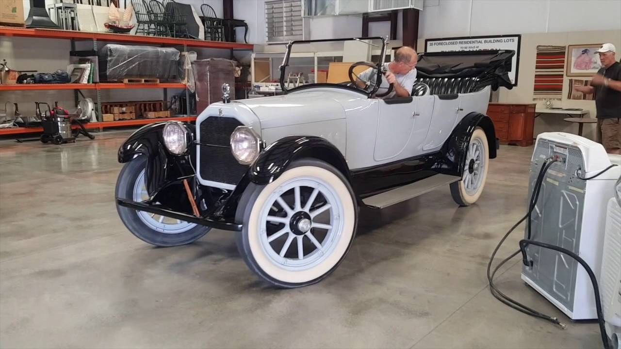 1921 Peerless Model 56 7-Passenger Touring - YouTube