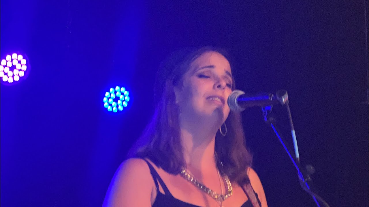 Whirling 🐯 🐝 Bee Taylor’s Music - YouTube